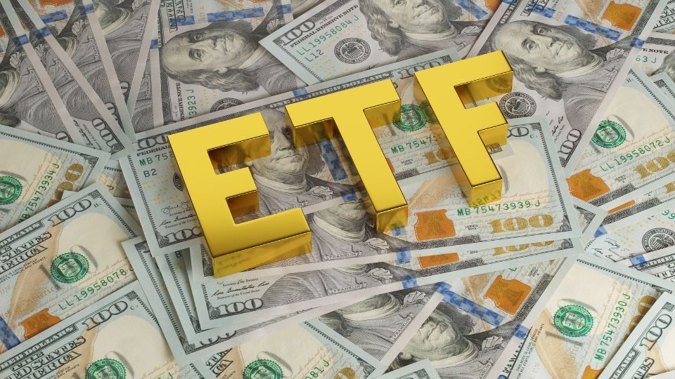 What is ETF? Investment Tips & Top 10 ETF Funds in India