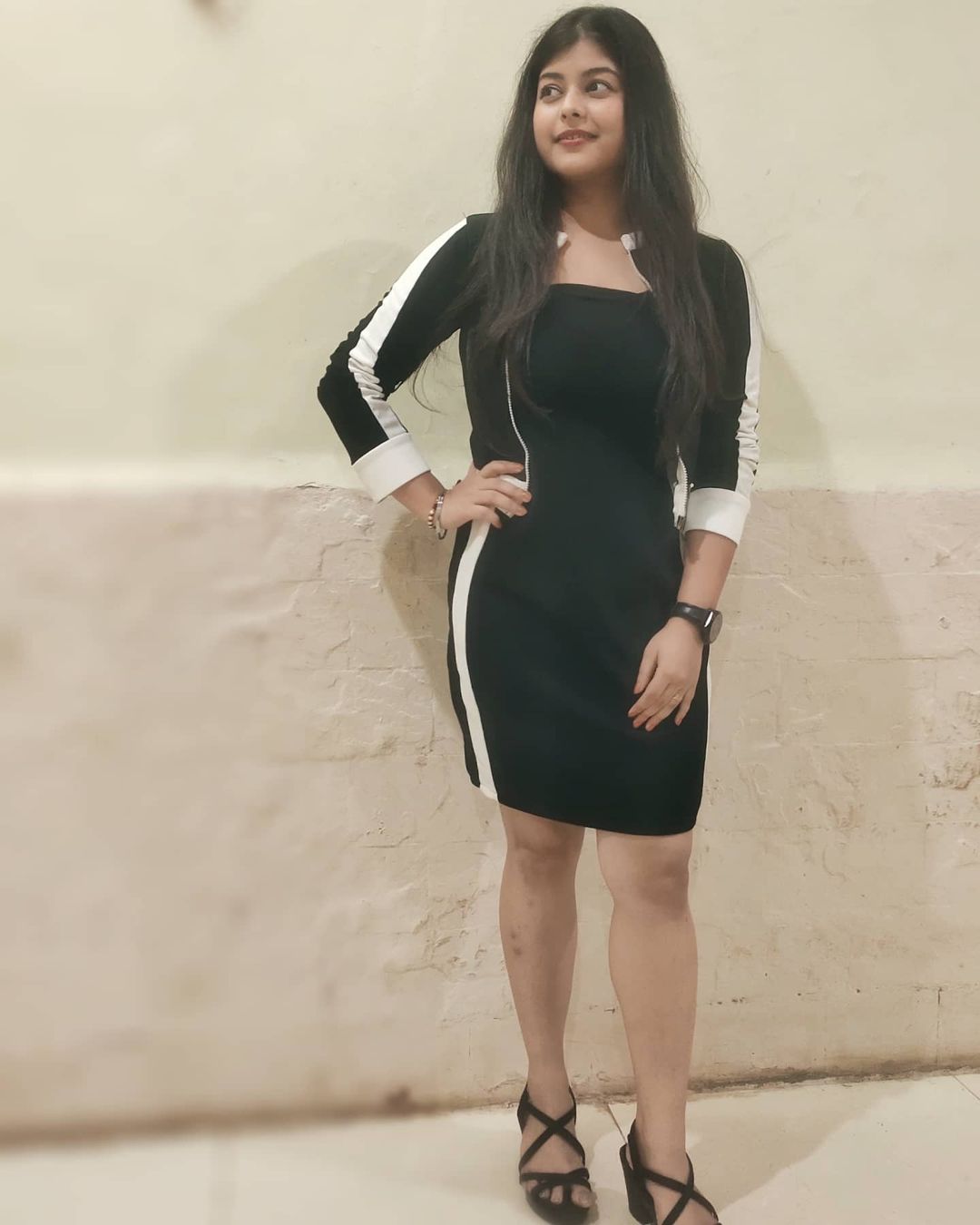 इतना ही नहीं निशा ने स्वरा भास्कर के साथ बॉलीवुड फिल्म'अनारकली ऑफ आरा' में भी काम किया है।