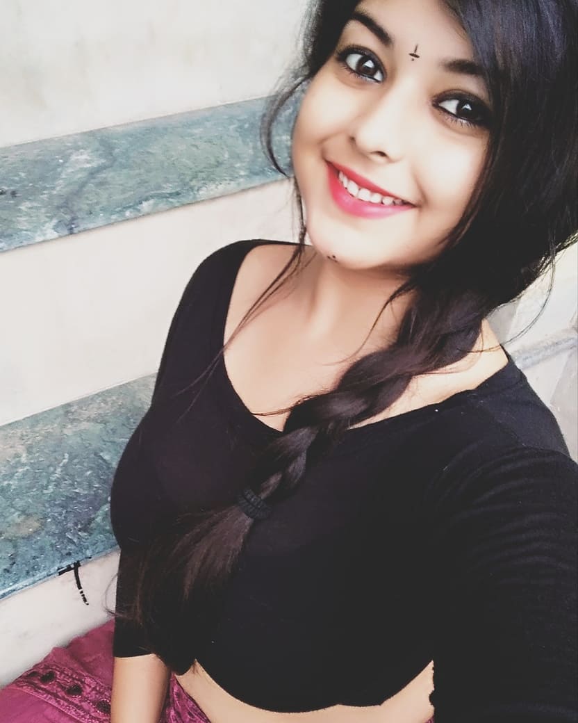 निशा को इस बात का मलाल भी है कि लोगों ने भोजपुरी फिल्म दुनिया पर अश्लीलता का ठप्पा लगा दिया है।