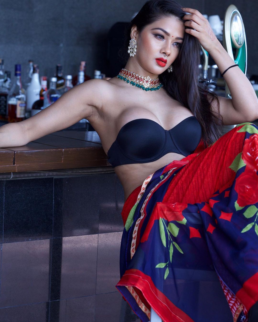 भोजपुरी एक्ट्रेस नम्रता मल्ला अपनी ग्लैमरस तस्वीरों से सोशल मीडिया का पारा हाई किए रहती हैं ...