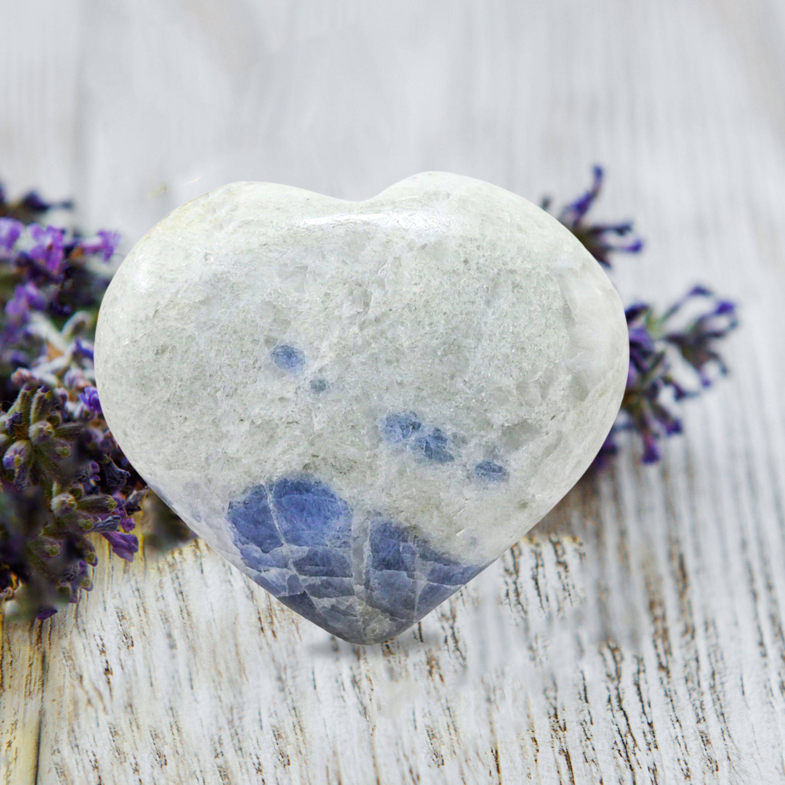 Hackmanite Crystal: Spiritual Uses and Healing Powers